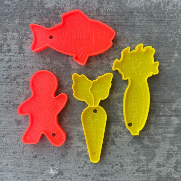 Toys | Vintage Plastic Cookie Cutters Fish Gingerbread Carrot Celery ...